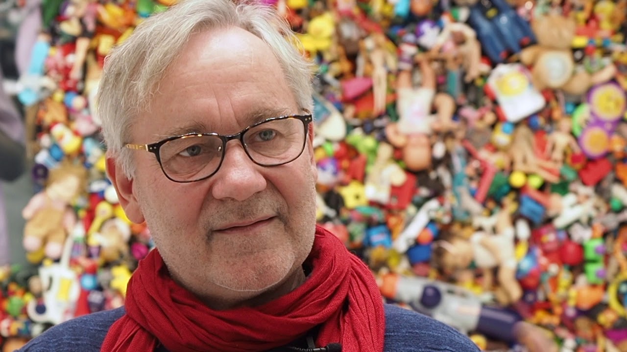 Michael Wolf über The Real Toy Story aus der Ausstellung "Life in ...