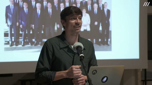 Chris Julien über das AI Culture Lab bei Waag - museumsfernsehen