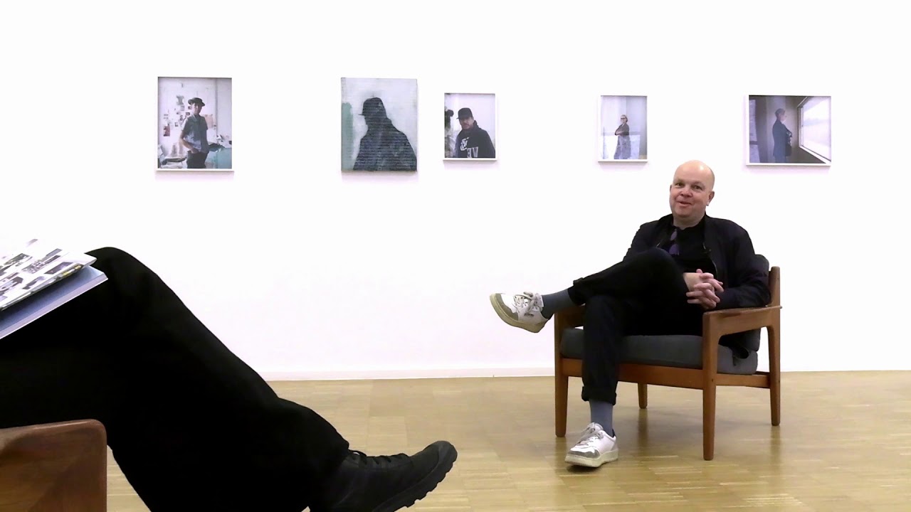 Filmausschnitt "Albrecht Fuchs: Album. Portraits 1989 – 2020" im ...
